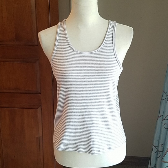 Victoria's Secret | Tops | 38 Victorias Secret White Tank Top With Grey ...